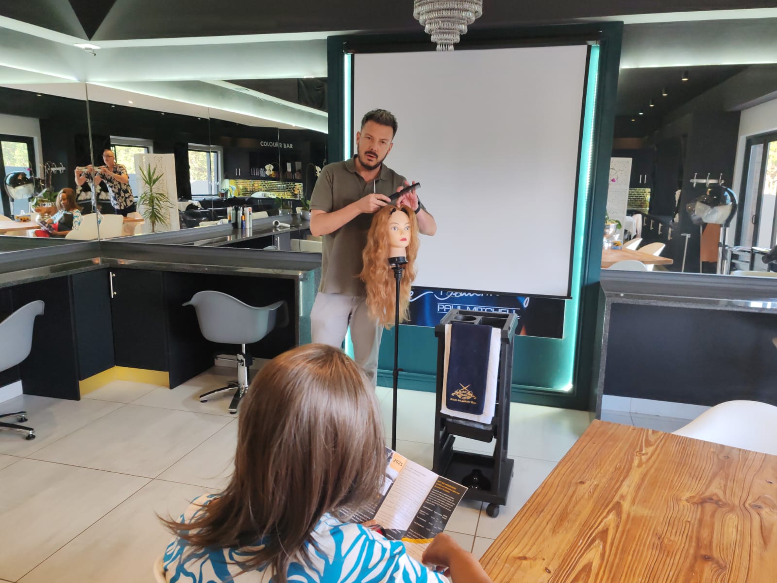 Hair Academy Hub